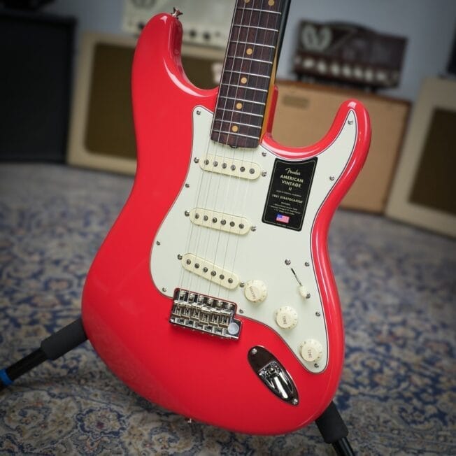 Fender American Vintage II 1961 Stratocaster Fiesta Red - המיתר השישי